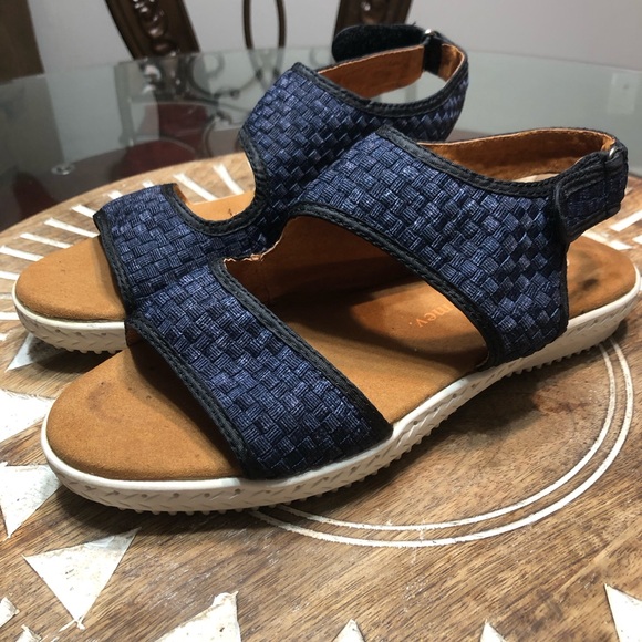 bernie mev. | Shoes | Bm Bernie Mev Blue Pattern Sandal Shoe Woman Size ...
